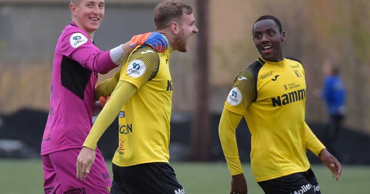 Fram Larvik i 2.runde / Raufoss